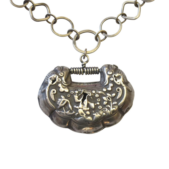 Chinese Locket – Jewels